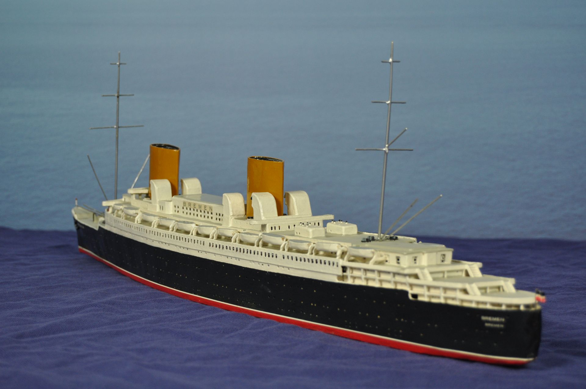 SS Bremen IV (1:400) | Ocean Liners