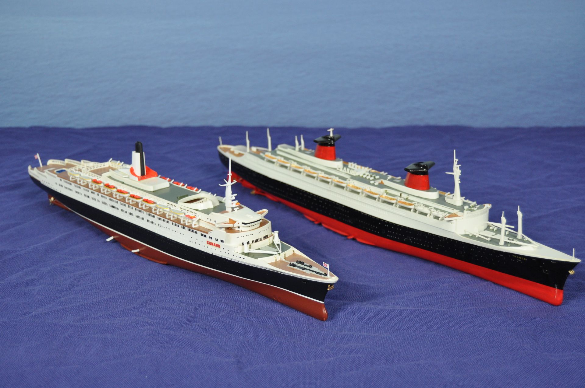 RMS Queen Elizabeth 2 (1:600) | Ocean Liners
