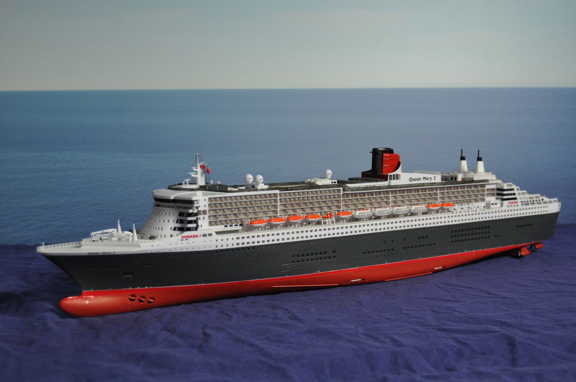 RMS Queen Marry 2 (1:400) | Ocean Liners