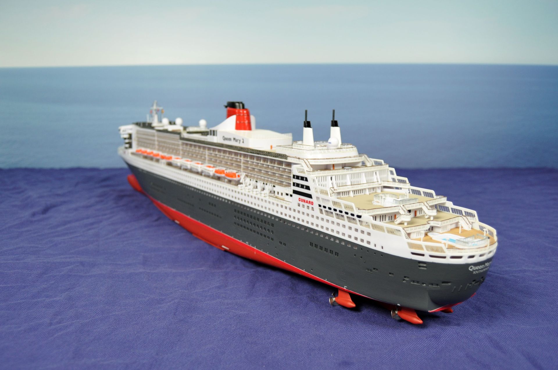 RMS Queen Marry 2 (1:400) | Ocean Liners