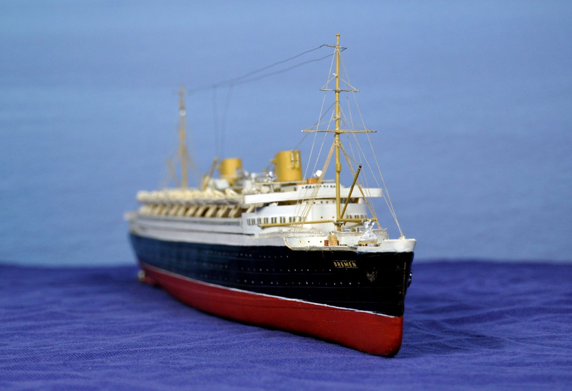 SS Bremen IV (1:500) | Ocean Liners