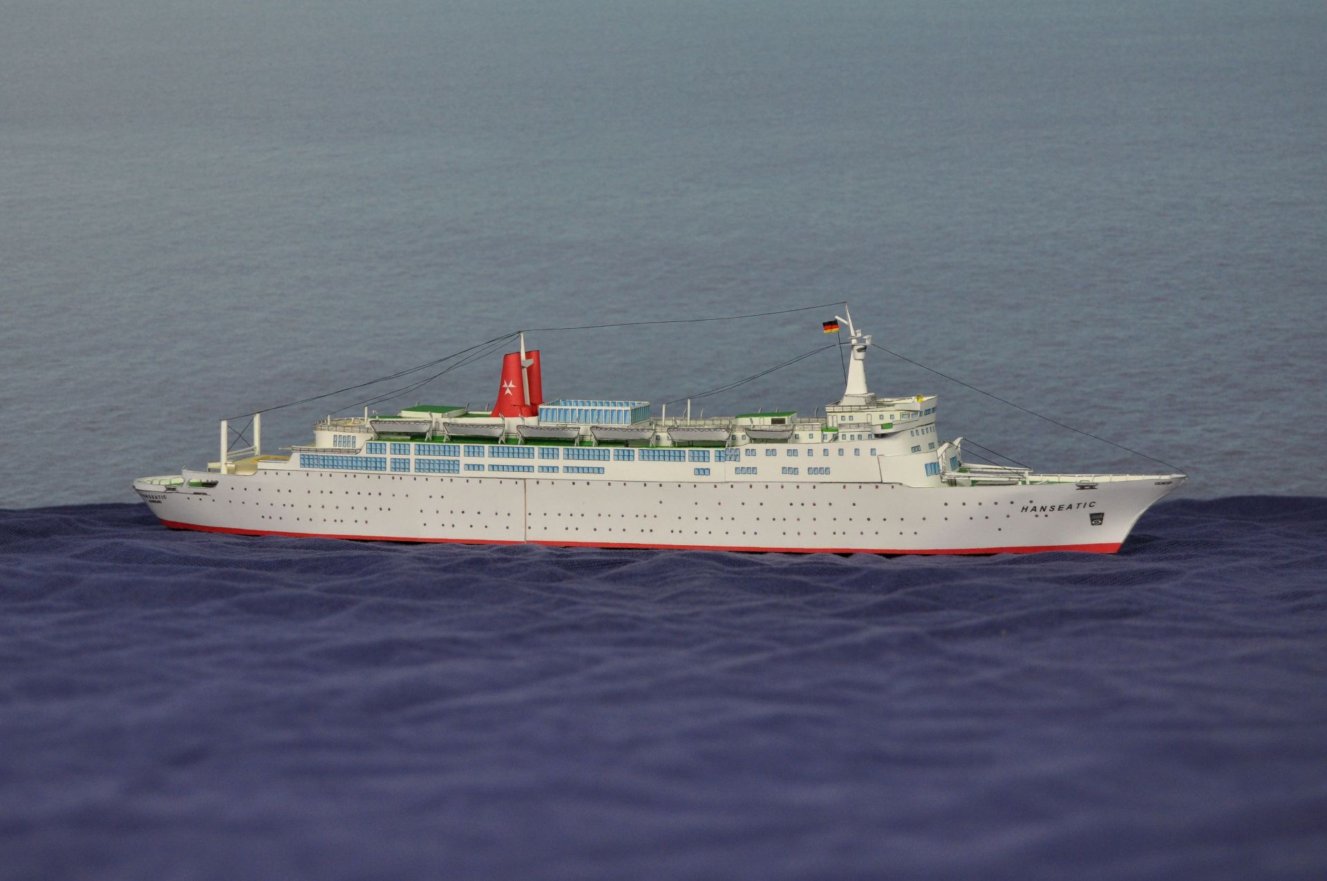 TS Hanseatic II (1:500) | Ocean Liners