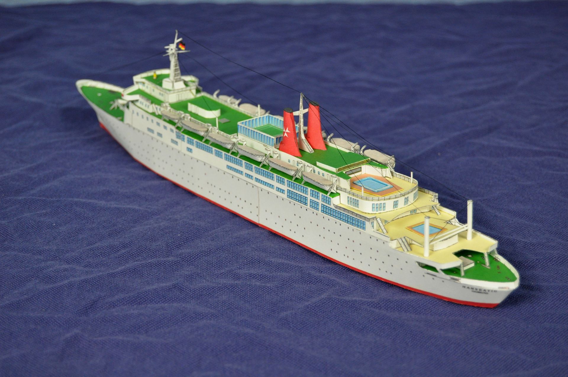 TS Hanseatic II (1:500) | Ocean Liners