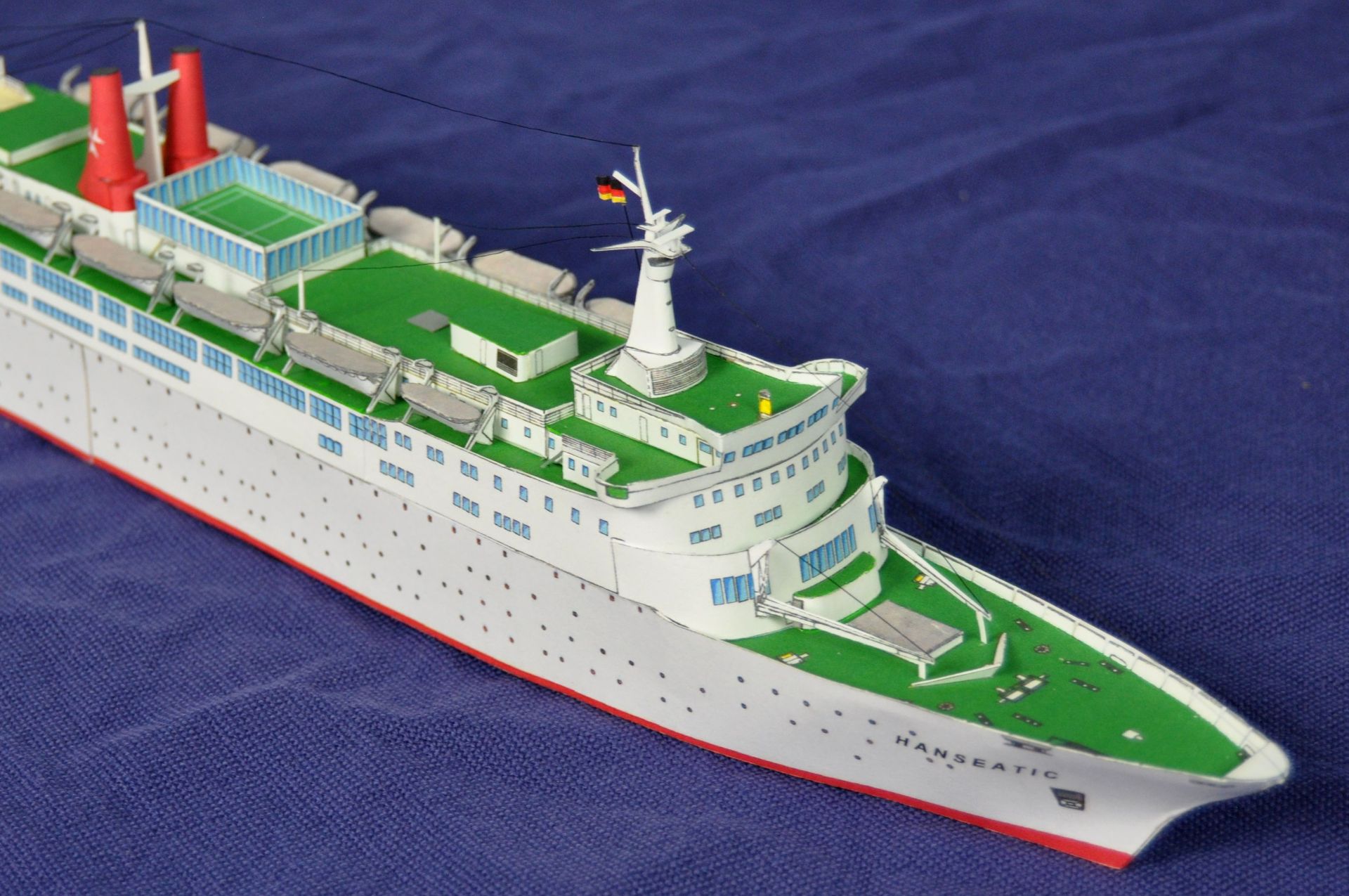 TS Hanseatic II (1:500) | Ocean Liners