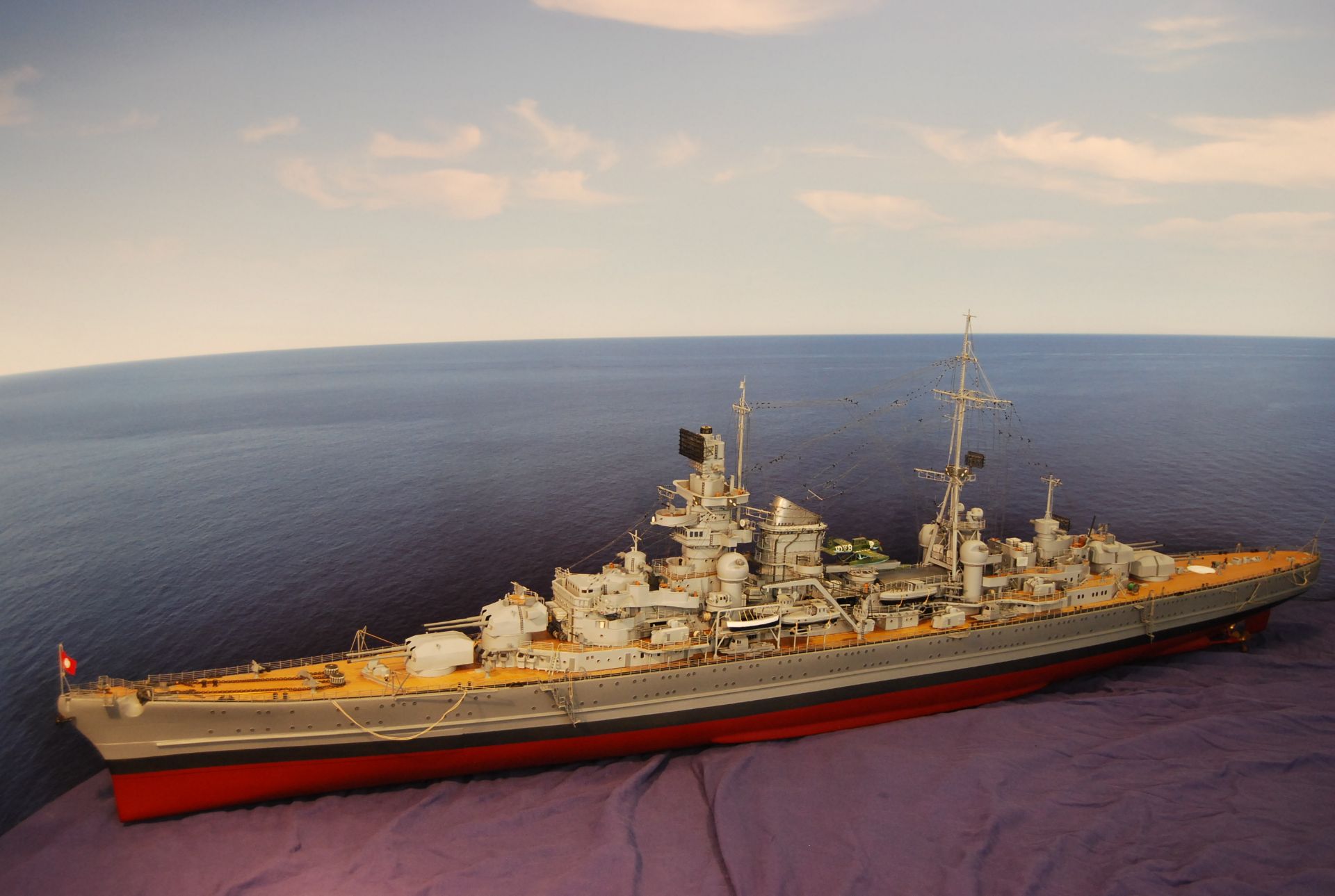 DKM Kreuzer Prinz Eugen (1:100) | Ocean Liners